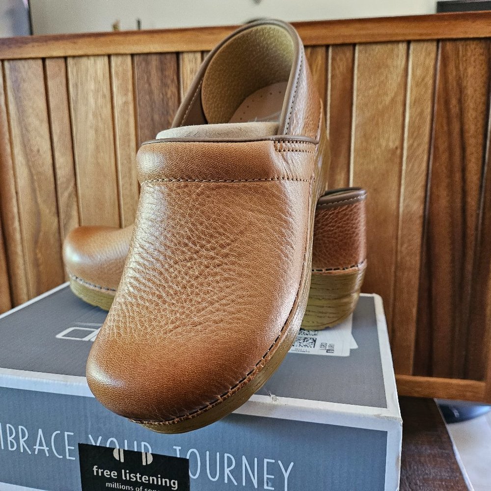 Brand Spankin New Dansko Working Clogs, - Gem